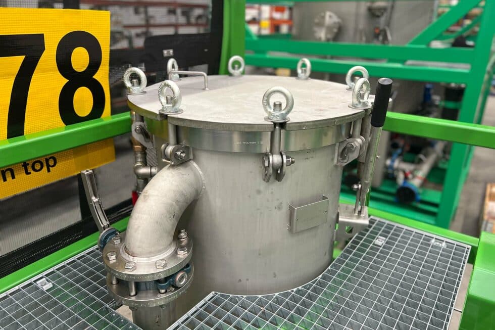 Dutch Filtration dual vessel filter unit: faster, safer, more ergonomic